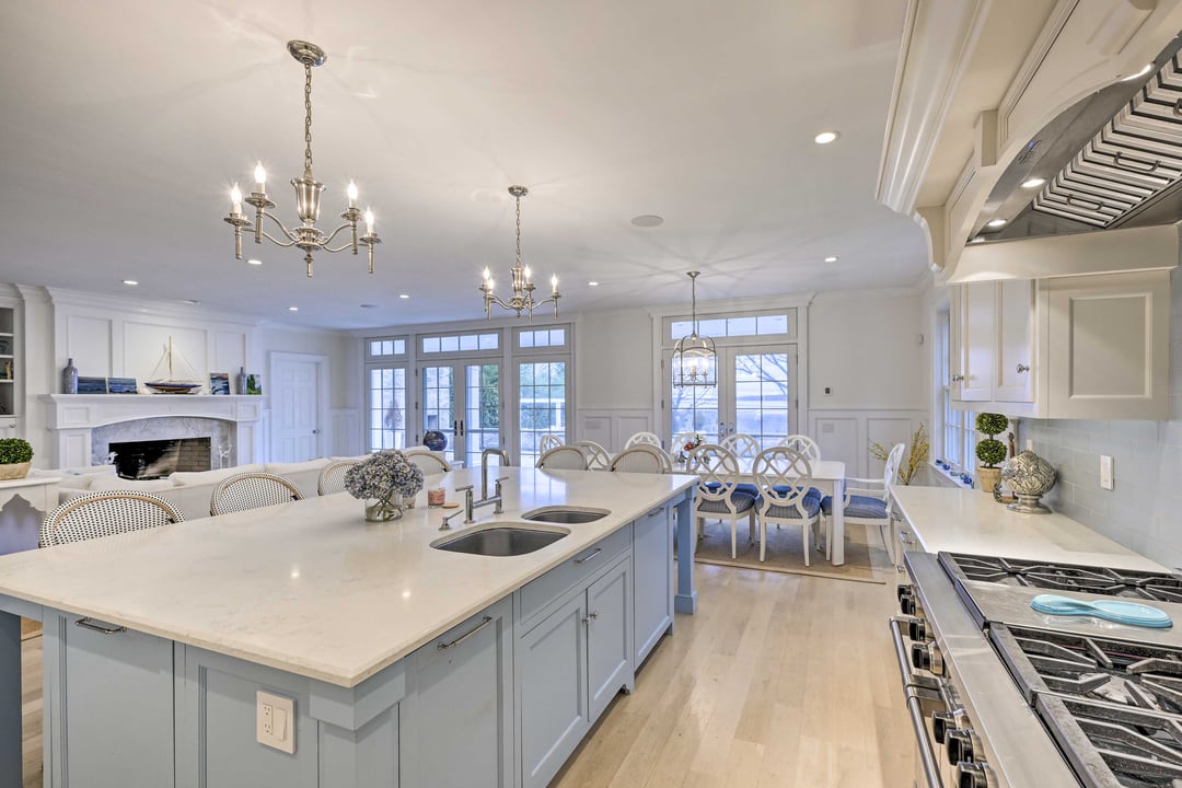 Generous 5BR Residence in Shelter Island Heights | 743505 | portal ...