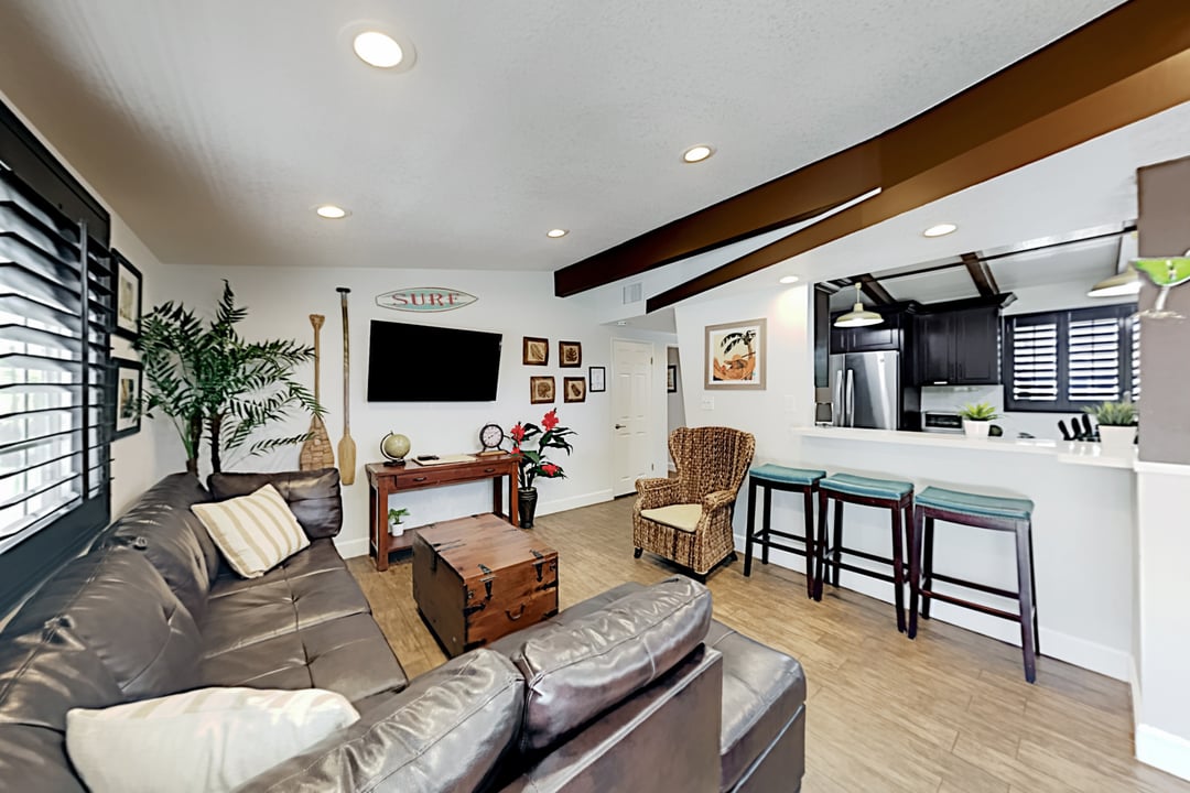 Stylish 4BR Vacation Home in Anaheim | 513349 | stayhvn.com