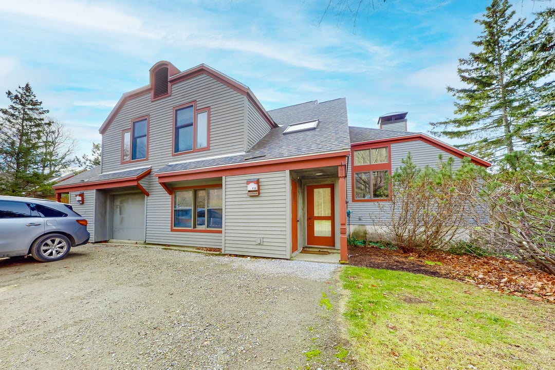 Pleasing 4BR Haven with Game Room | 753939 | portal.stayhvn.com